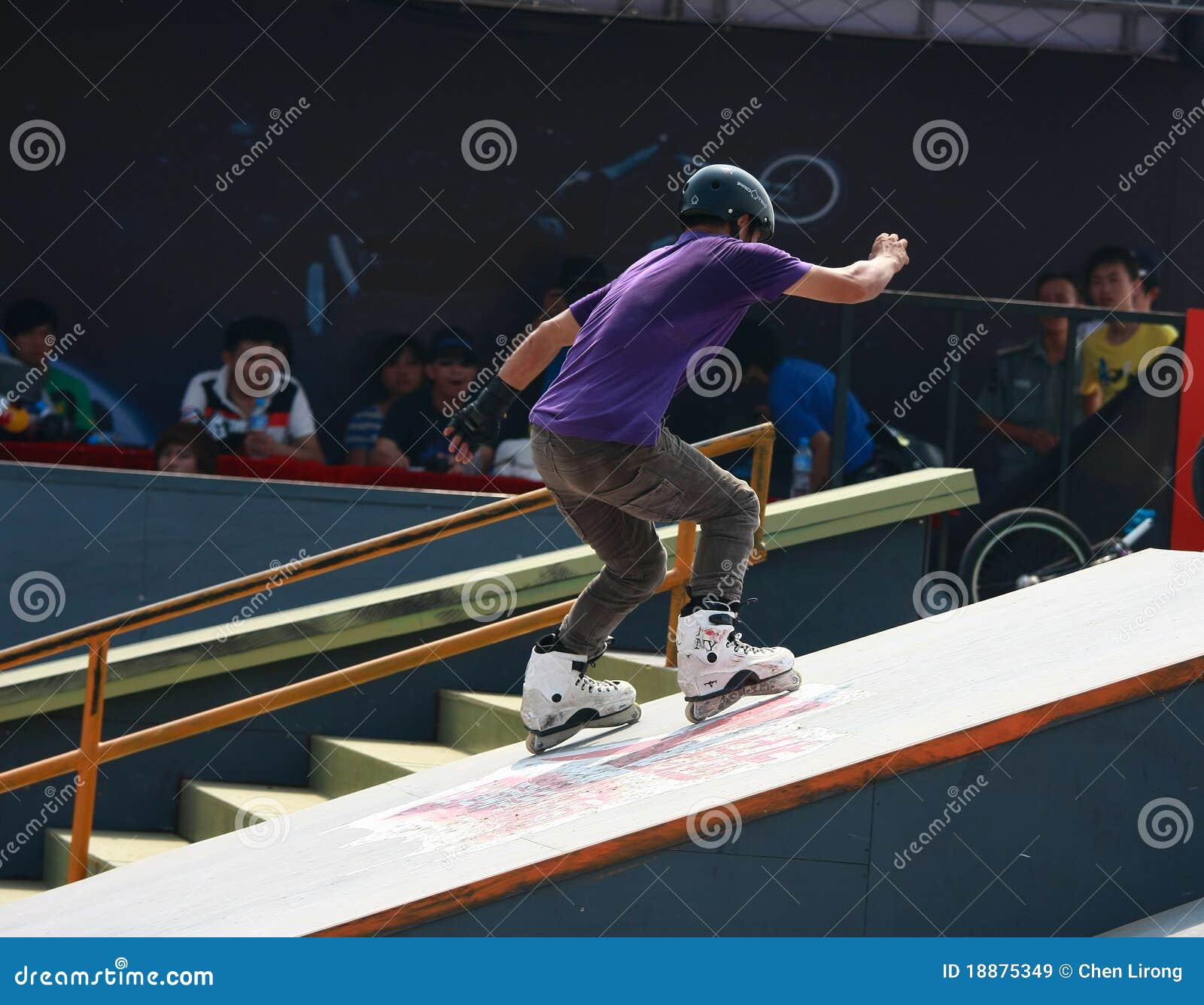 Roller skater editorial stock image. Image of kick, flipflying - 18875349
