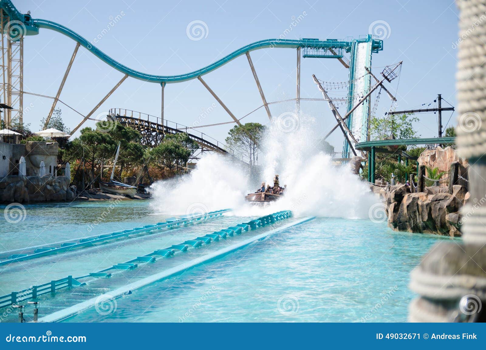Rollercoaster editorial photo. Image of roller, funpark - 49032671