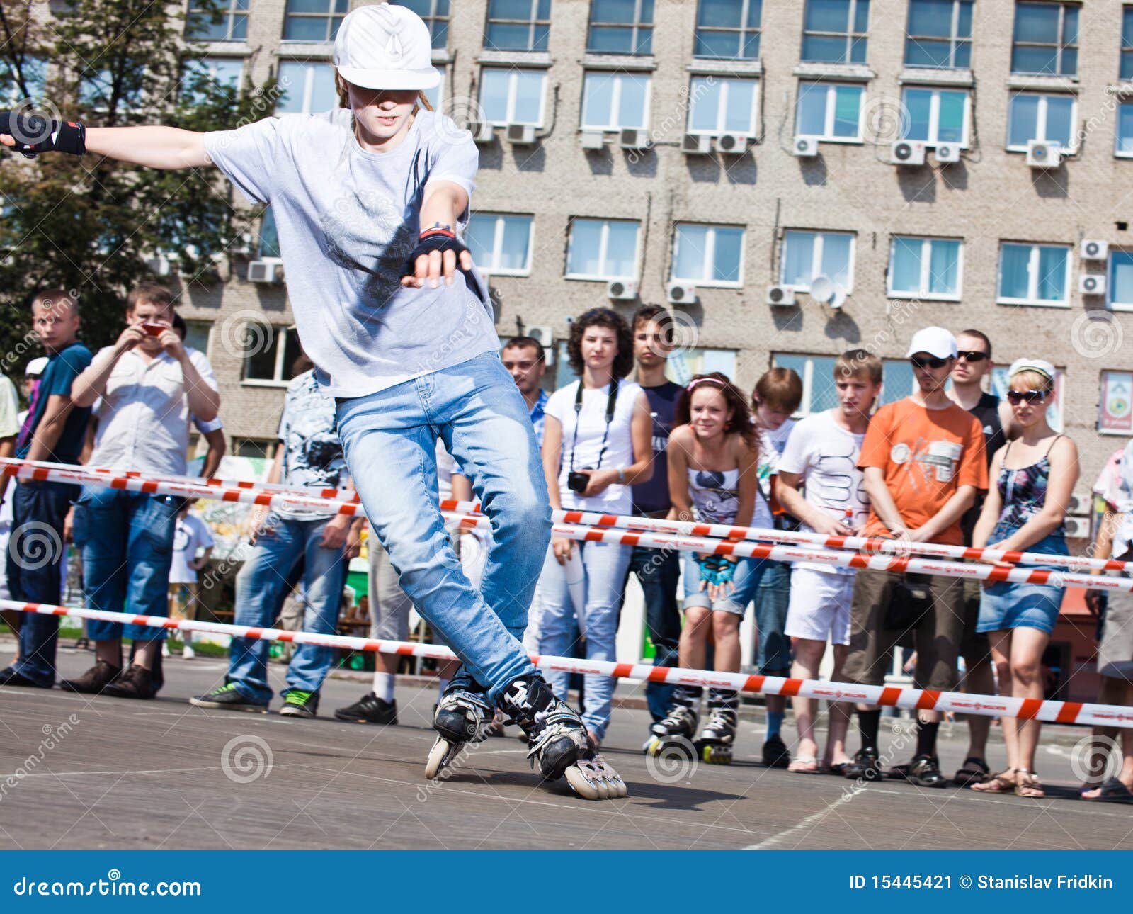 Rollerskating competition editorial photo. Image of element - 15445421