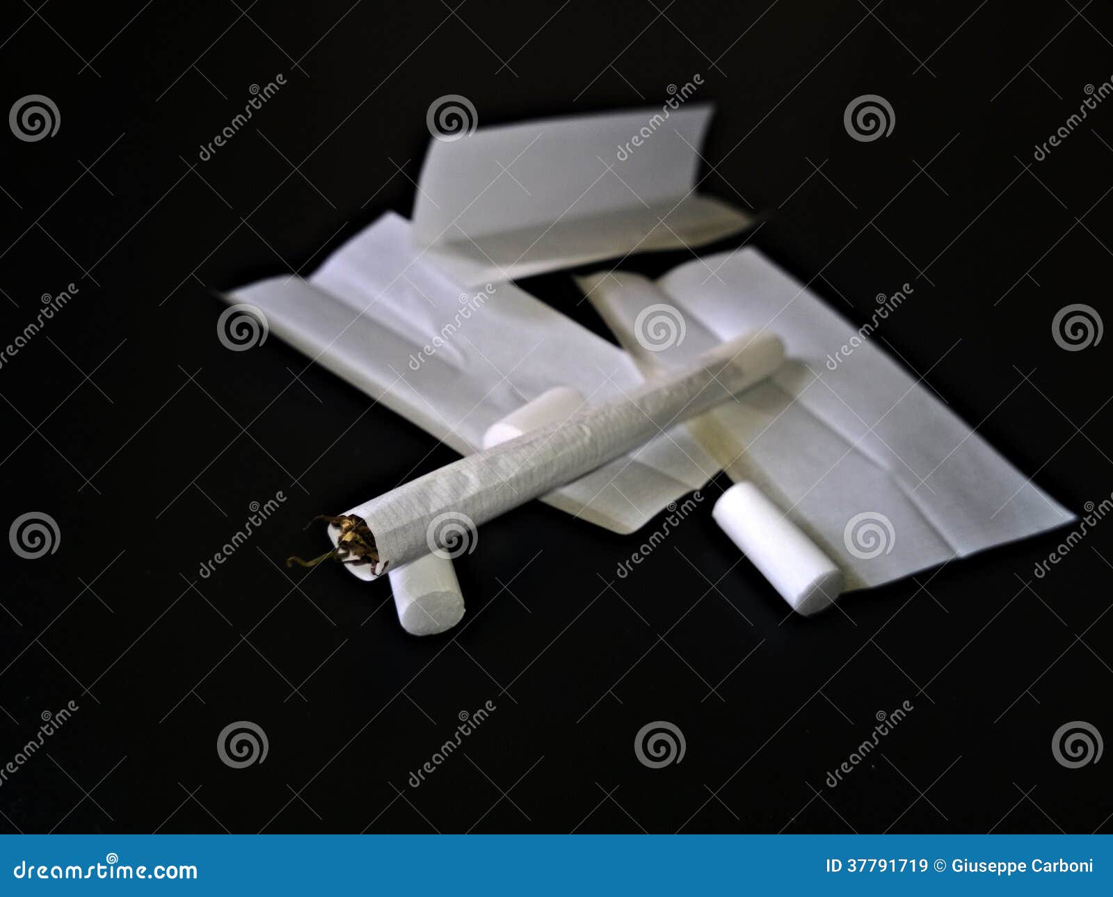 Rolling Cigarette stock image. Image of rolled, cigarette - 37791719