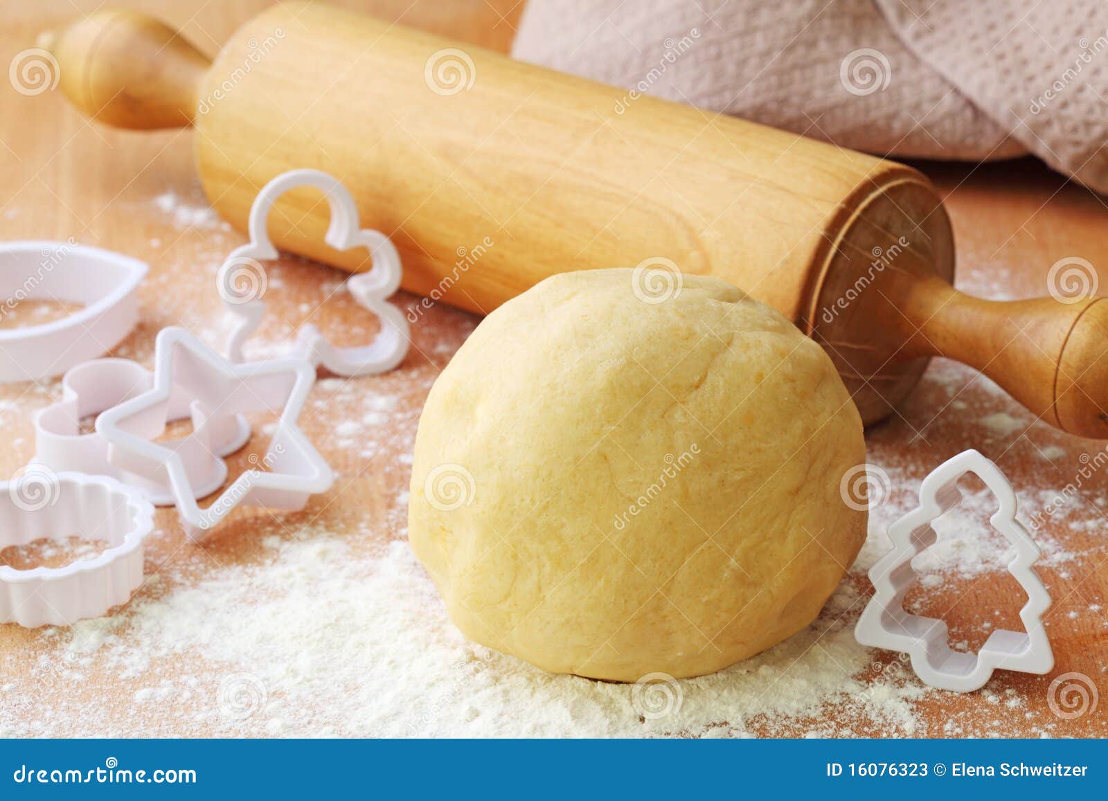 Rolling Pin and Shortcrust Pastry Stock Image - Image of shortcrust ...