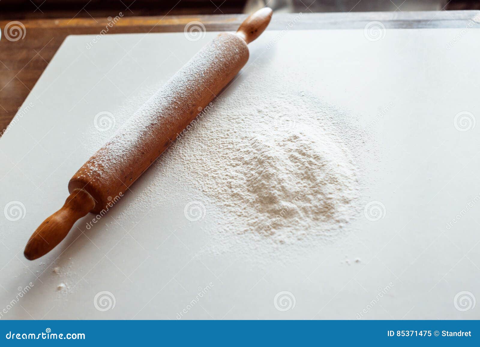Rolling Pin with White Wheat Flour Stock Image - Image of indoors ...