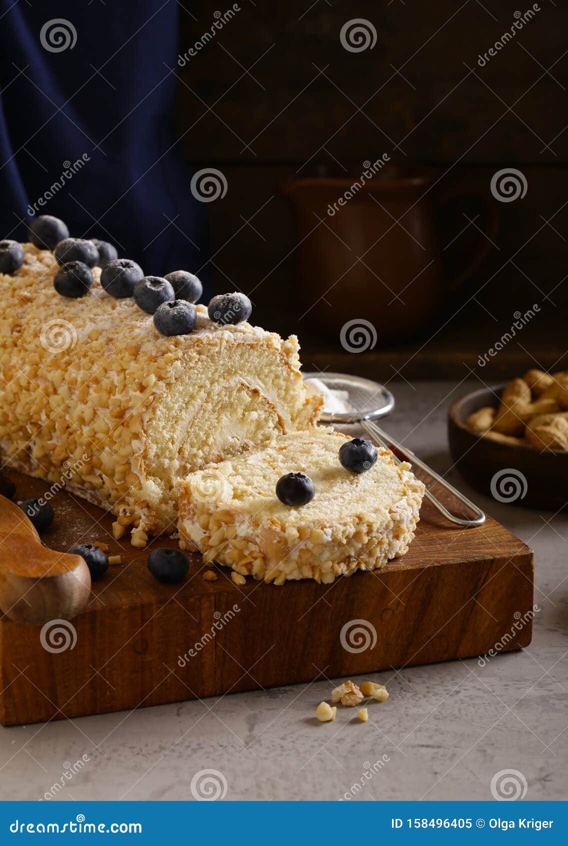 Rollo De Galletas Con Cacahuates Imagen de archivo - Imagen de rodillo ...