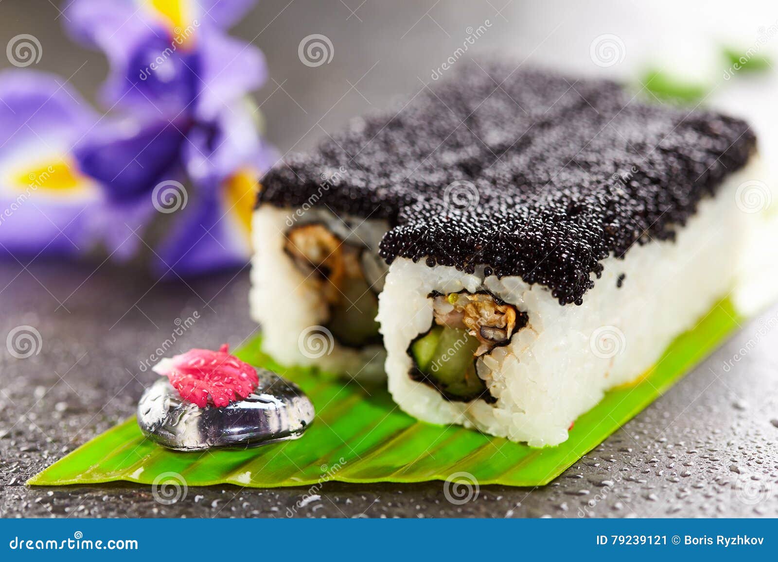 Rollo De Los Mariscos De La Fritada Imagen de archivo - Imagen de ...