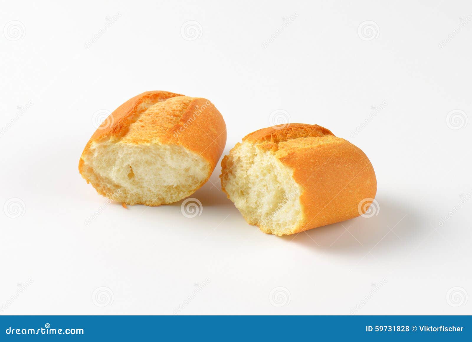 Rollo De Pan Partido En Dos Foto de archivo - Imagen de estudio, roto ...