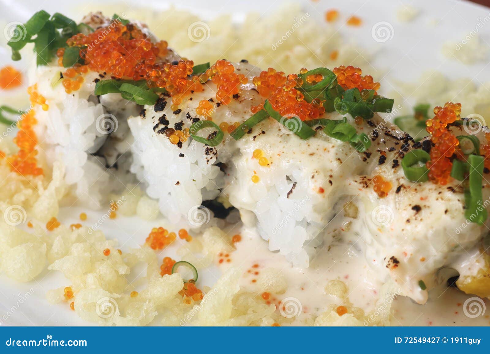 Rollo de sushi 3 imagen de archivo. Imagen de rodillo - 72549427