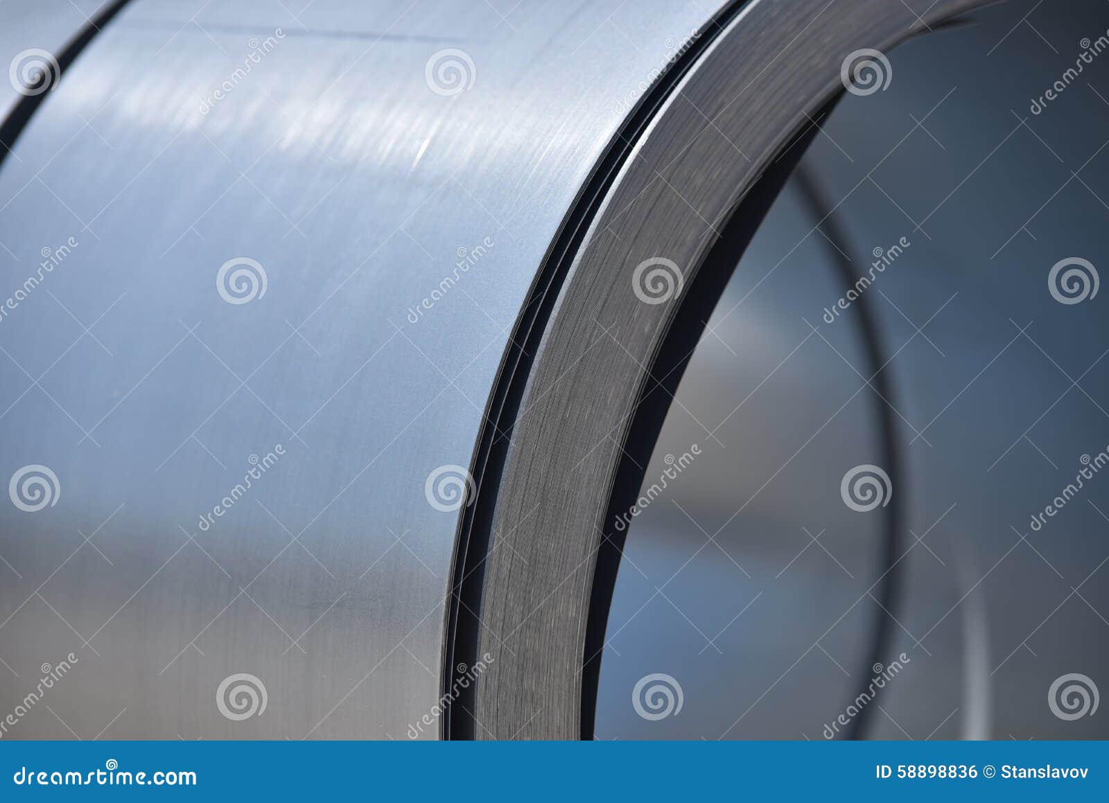 Rollo del metal foto de archivo. Imagen de pila, textura - 58898836