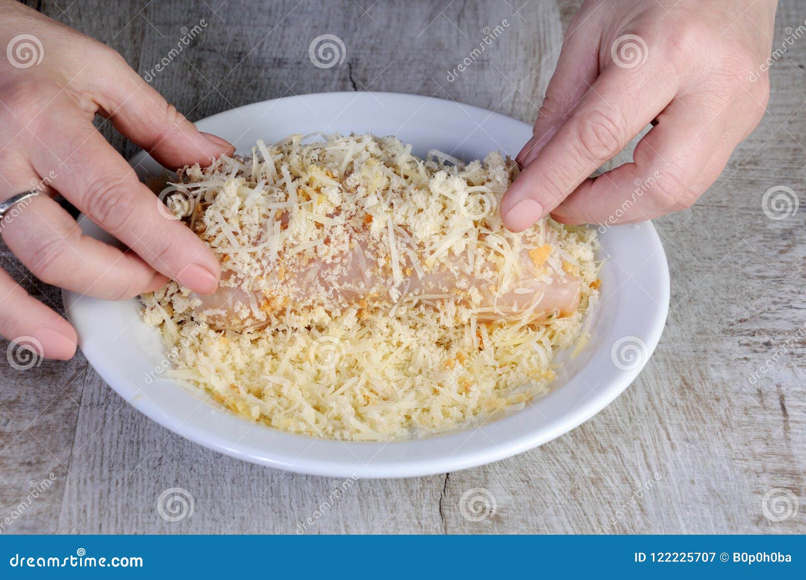 Rollo Del Pollo En Migajas De Pan Imagen de archivo - Imagen de pedazo ...