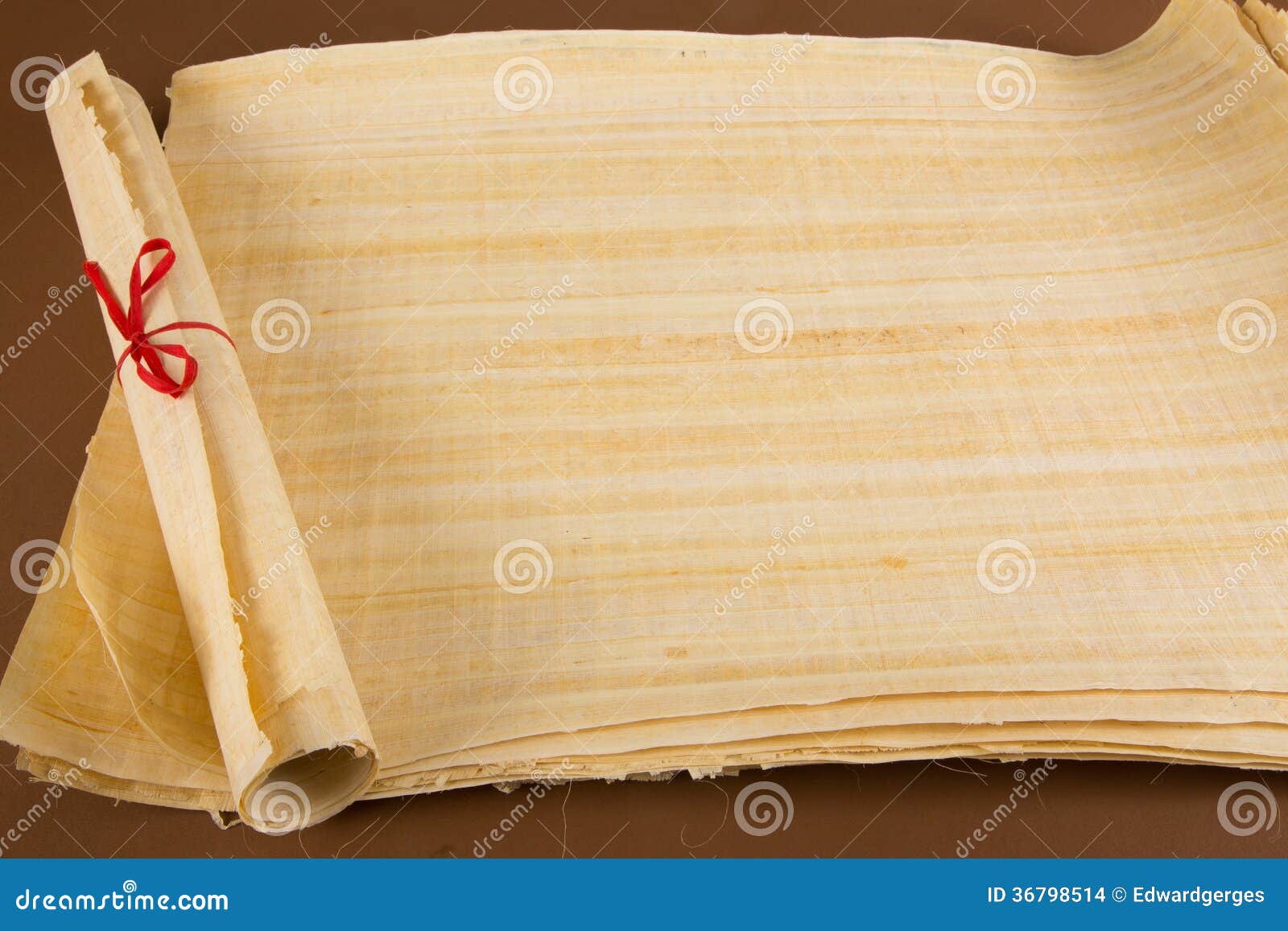 Rollo egipcio del papiro foto de archivo. Imagen de historia - 36798514