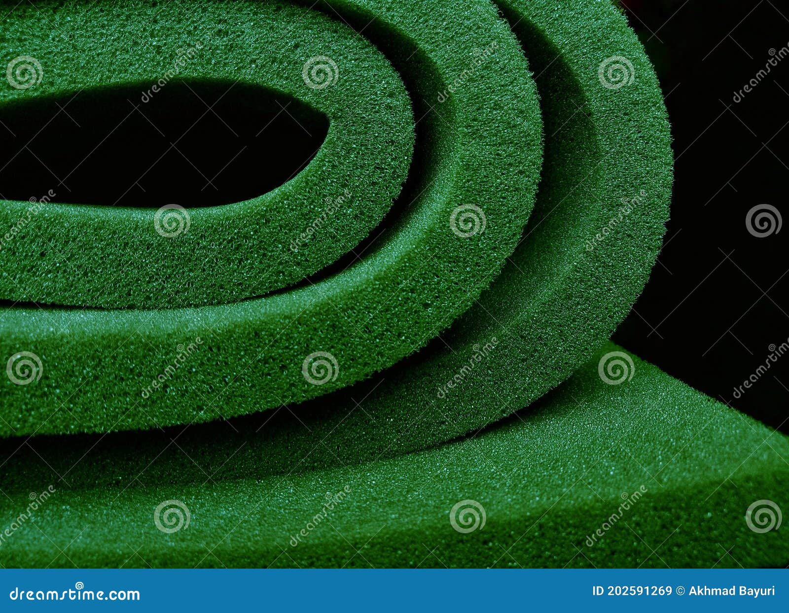 Rollos De Material De Espuma De Esponja Verde Imagen de archivo ...