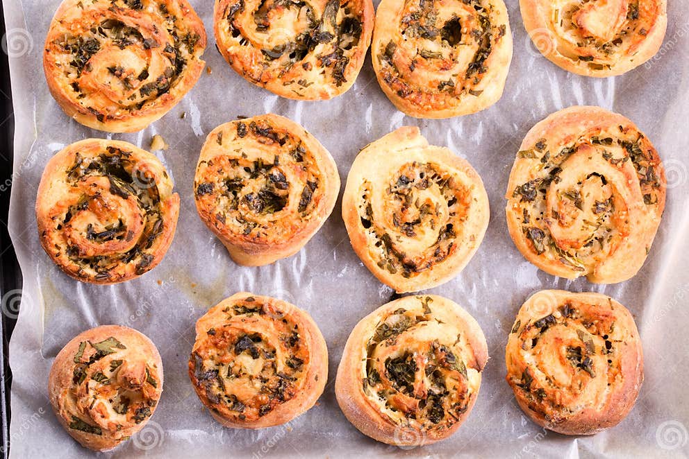 Rollos del bollo del queso imagen de archivo. Imagen de danés - 134922627