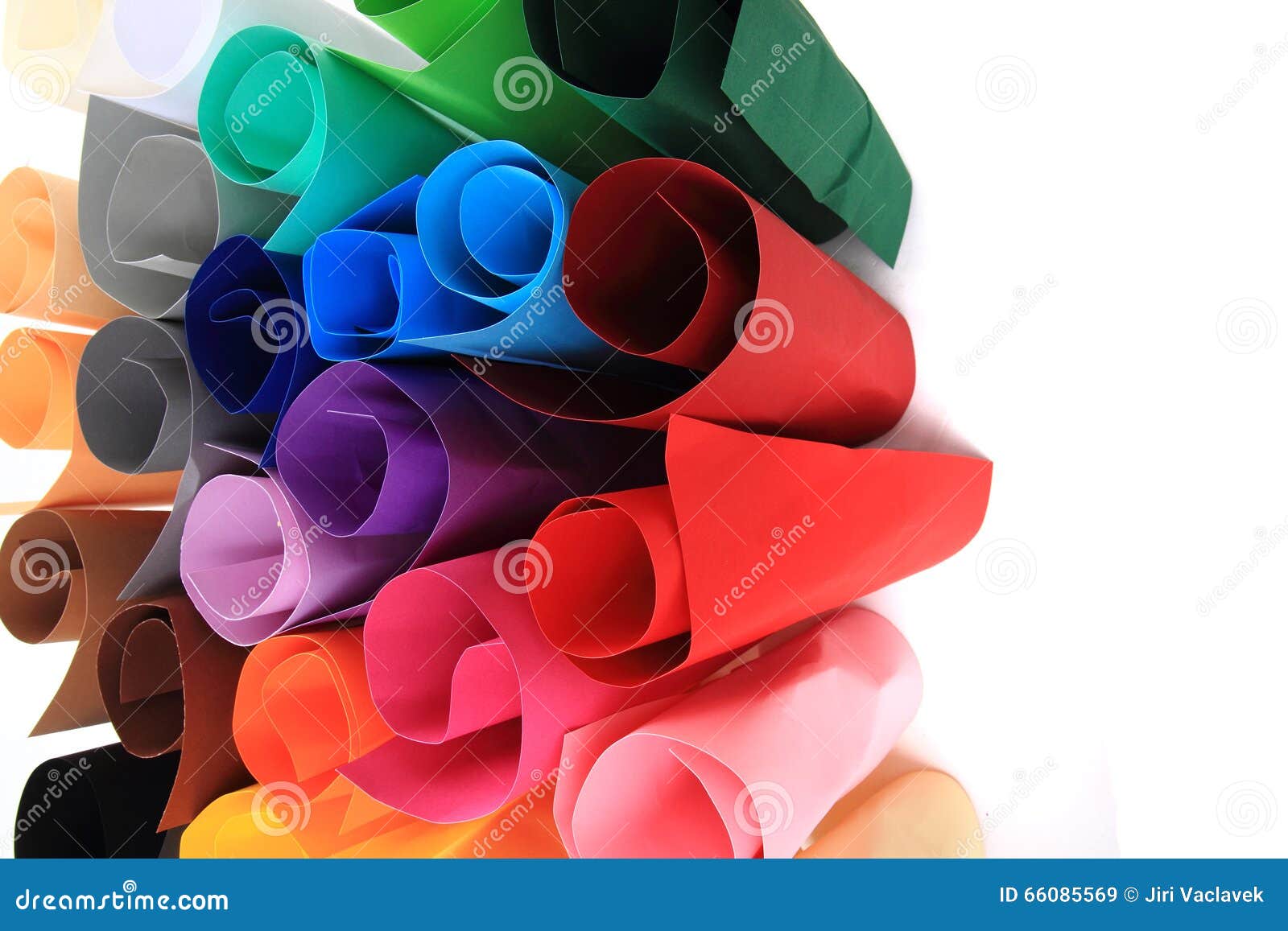 Rollos del papel del color imagen de archivo. Imagen de multicolor ...