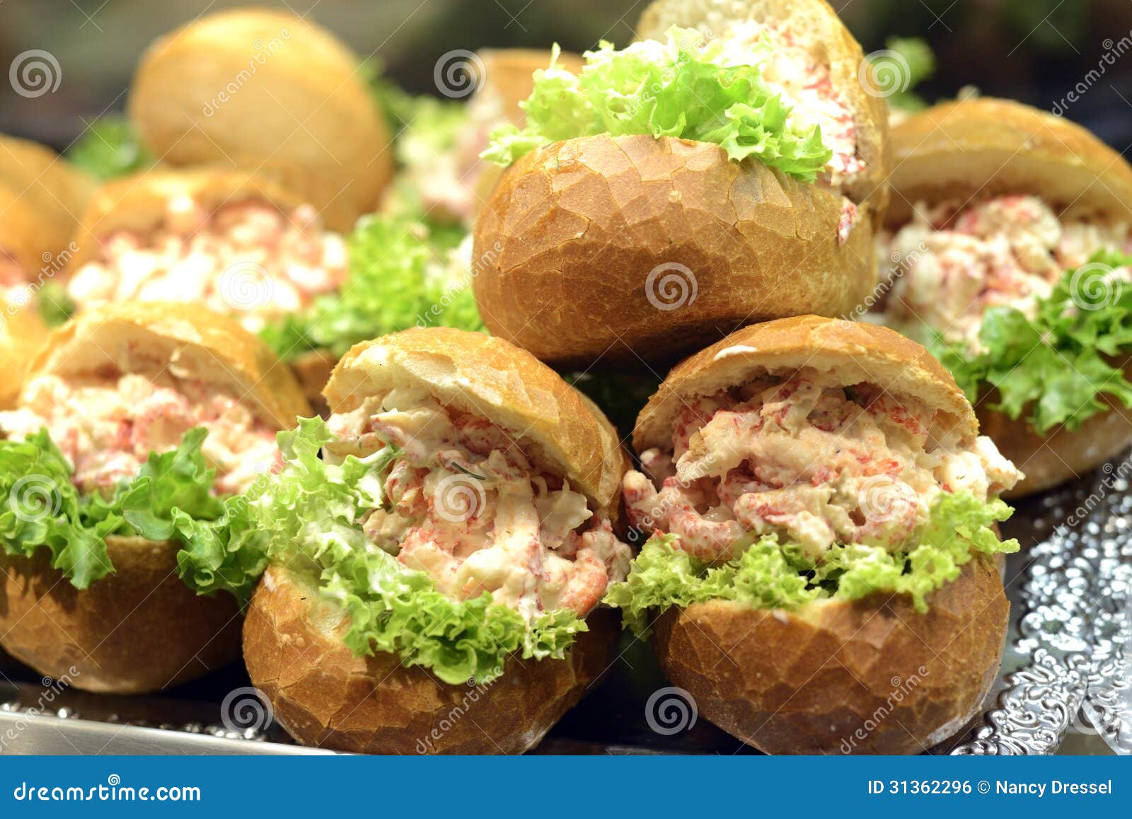 Rollos Deliciosos De Los Mariscos Foto de archivo - Imagen de costoso ...