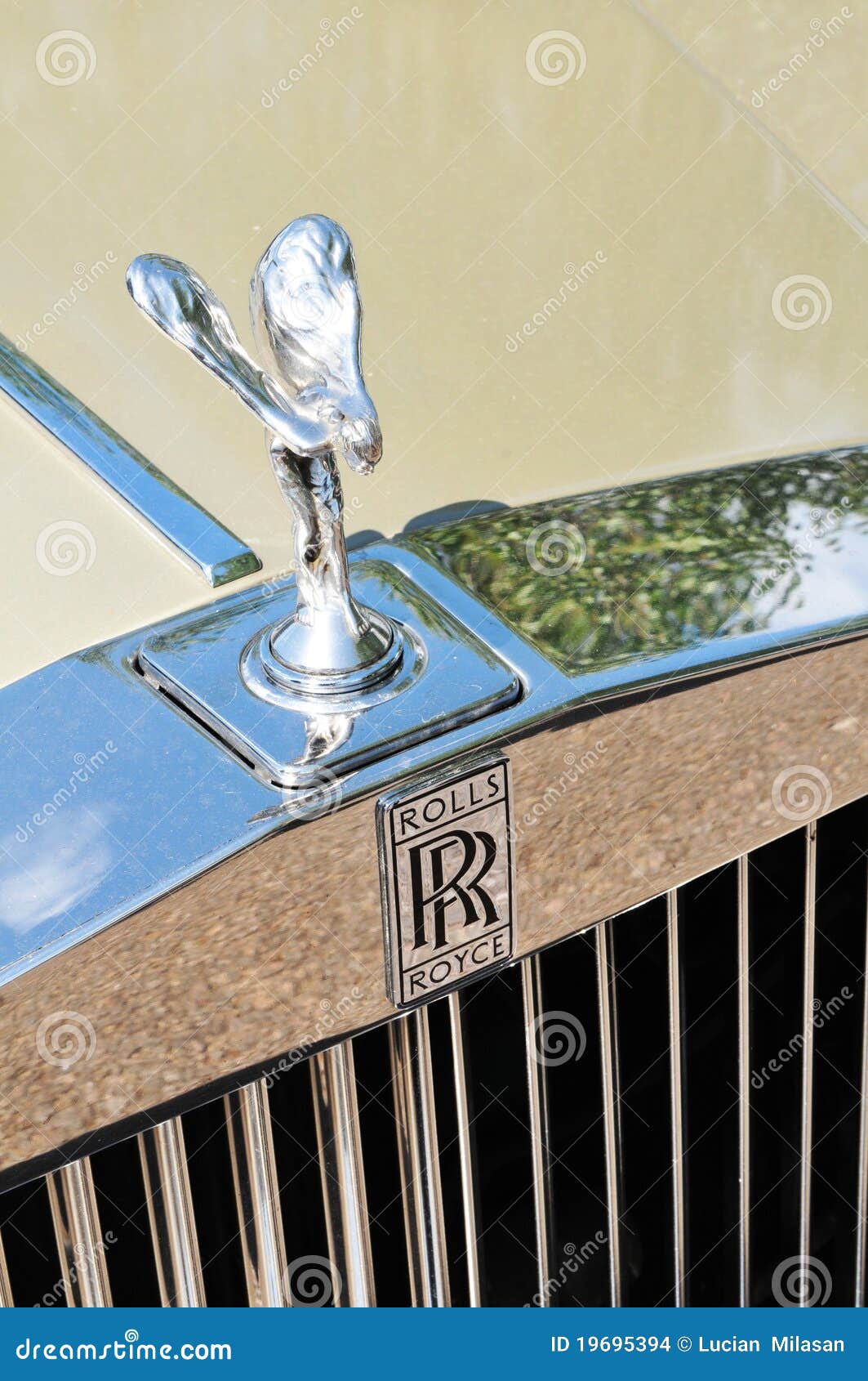 Logos Of Rolls Royce Phantom Extended Wheelbase Editorial Image ...