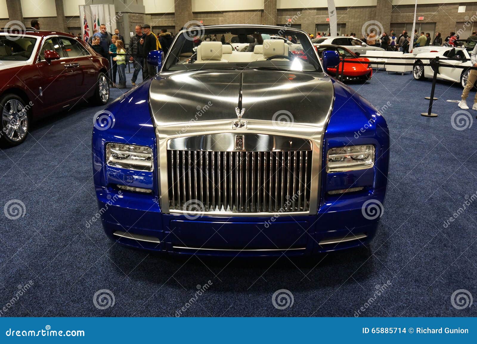 Rolls Royce Bleu Et Argenté Image stock éditorial - Image du royce ...