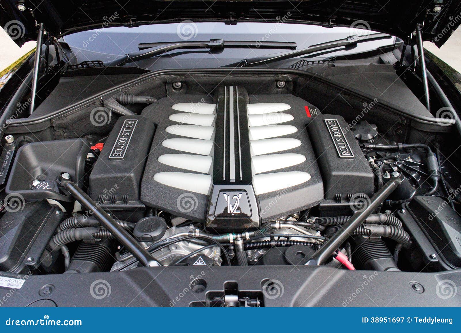 Rolls-Royce Wraith engine editorial photography. Image of sedan - 38951697