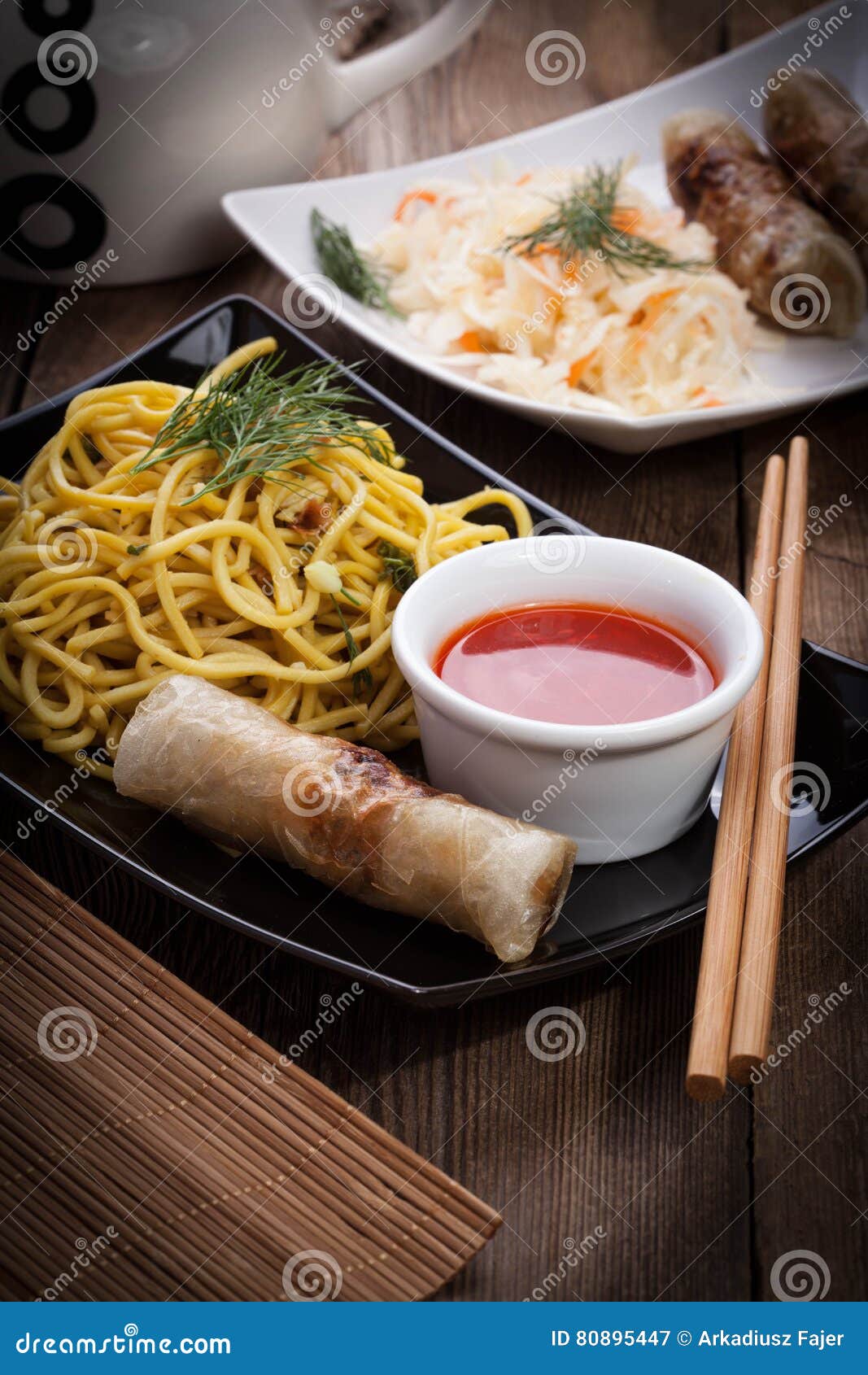 Rolos De Fried Chinese Spring Imagem de Stock - Imagem de aperitivo ...