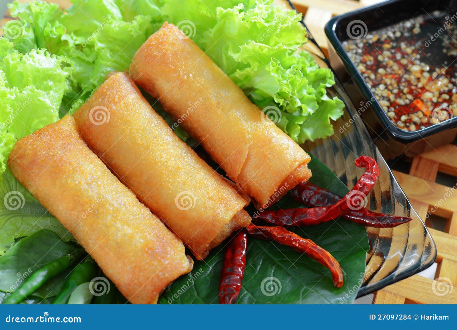 Rolos de mola foto de stock. Imagem de aperitivo, ninguém - 27097284