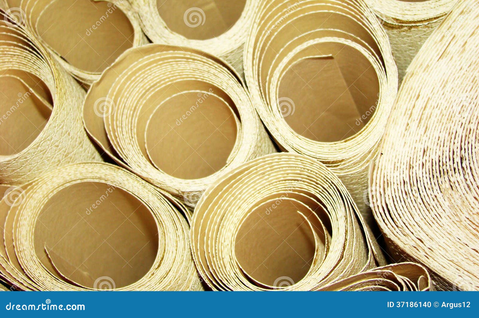 Rolos do papel de parede foto de stock. Imagem de sucatas - 37186140