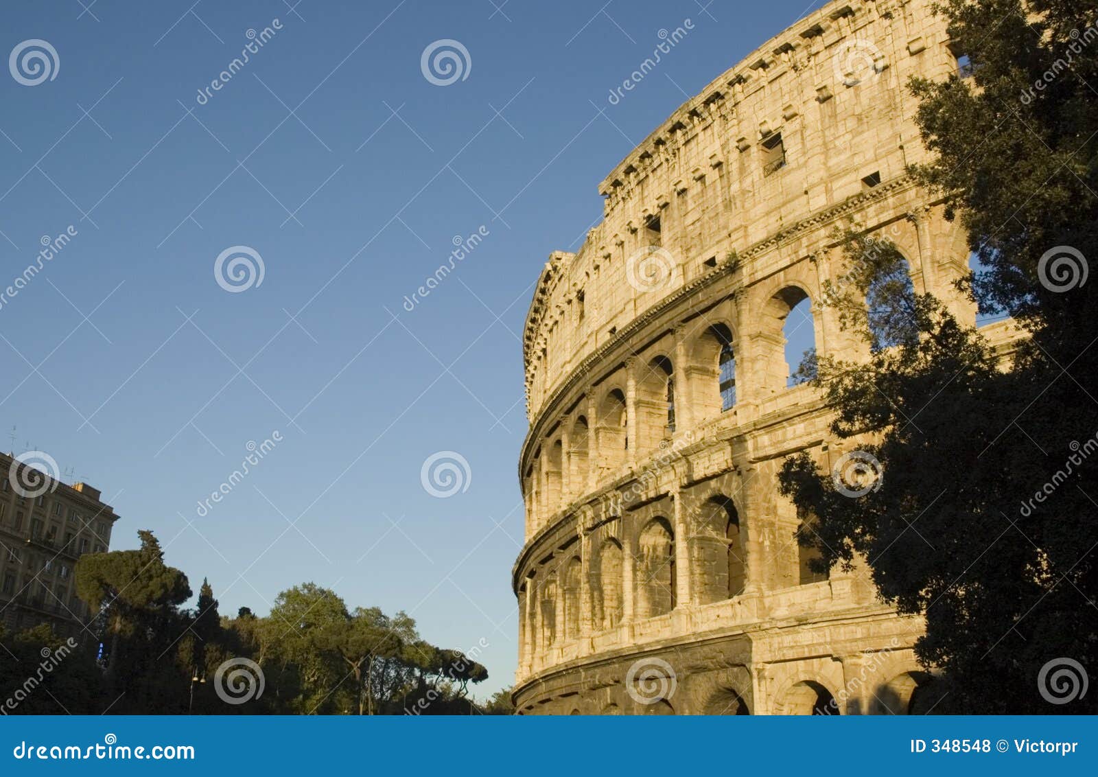 ROM, Colisé photo stock. Image du combat, gladiateur, salle - 348548