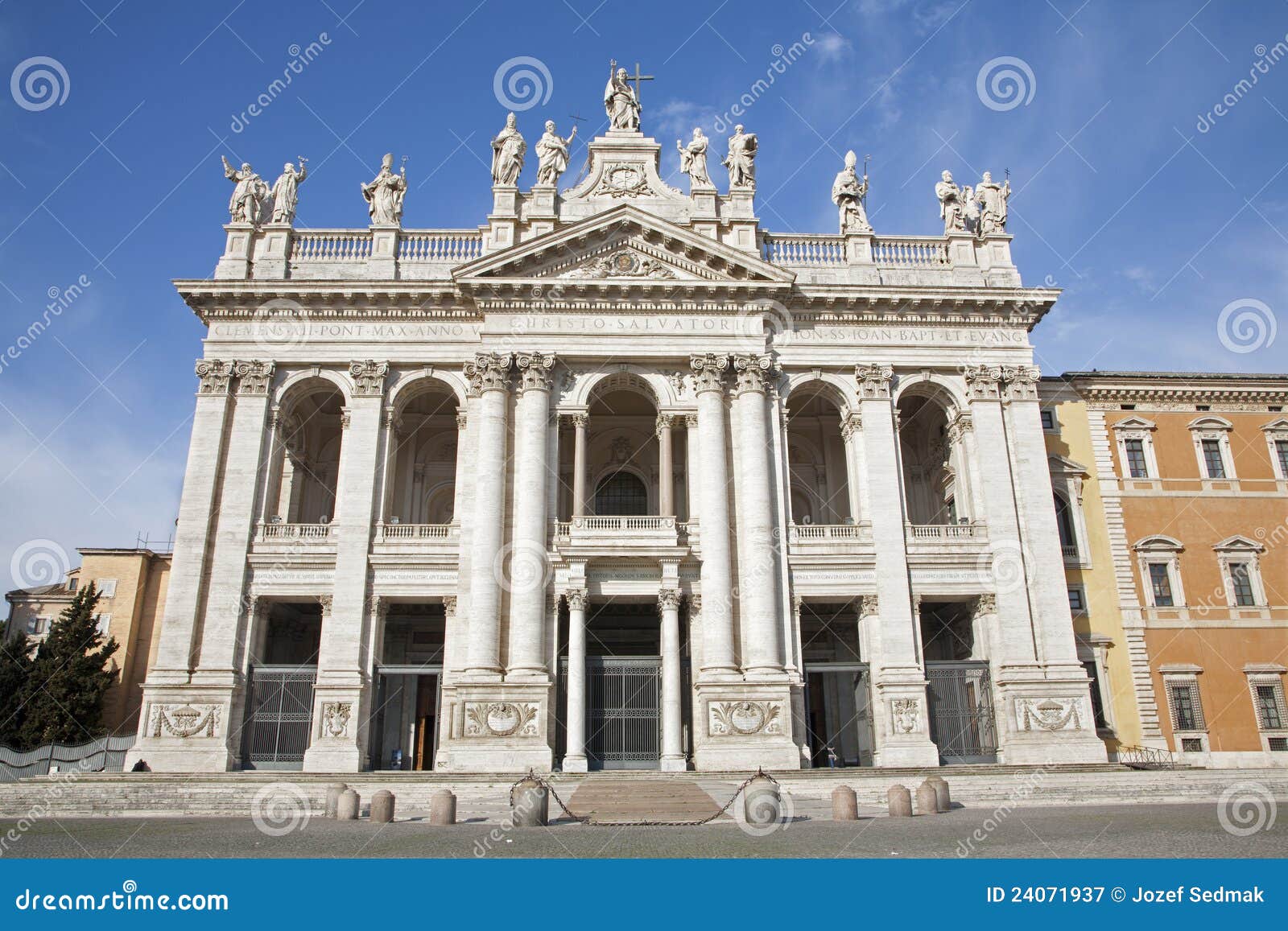 Rom - Fassade Basilika Der Johannes-Lateran Stockbild - Bild von ...