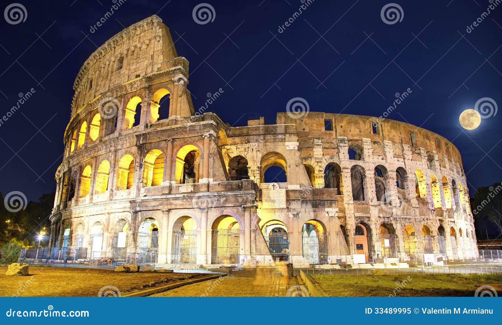Roma Colosseum di notte immagine stock. Immagine di europeo - 33489995