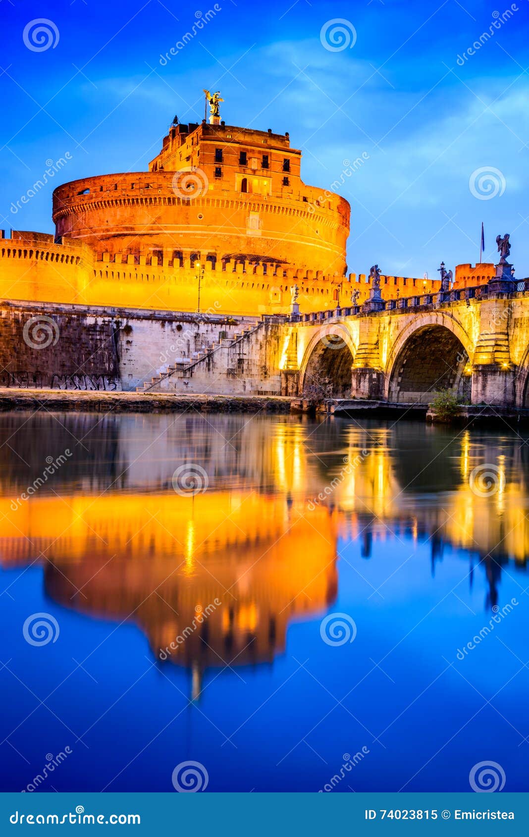 Roma, Italia - Castello Sant Angelo Immagine Stock - Immagine di notte ...