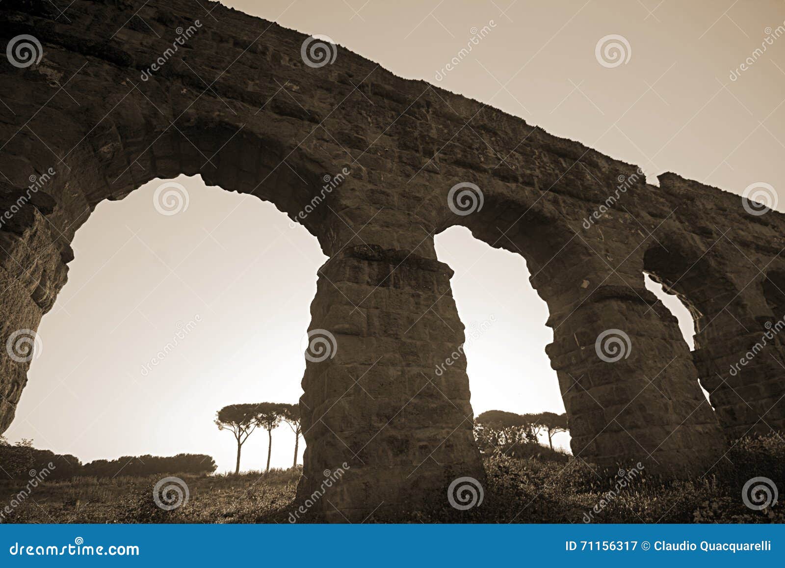 Roma: O Parque Dos Aquedutos Fotografia Editorial - Imagem de foto ... Roma: O Parque Dos Aquedutos Fotografia Editorial - Imagem de foto ...