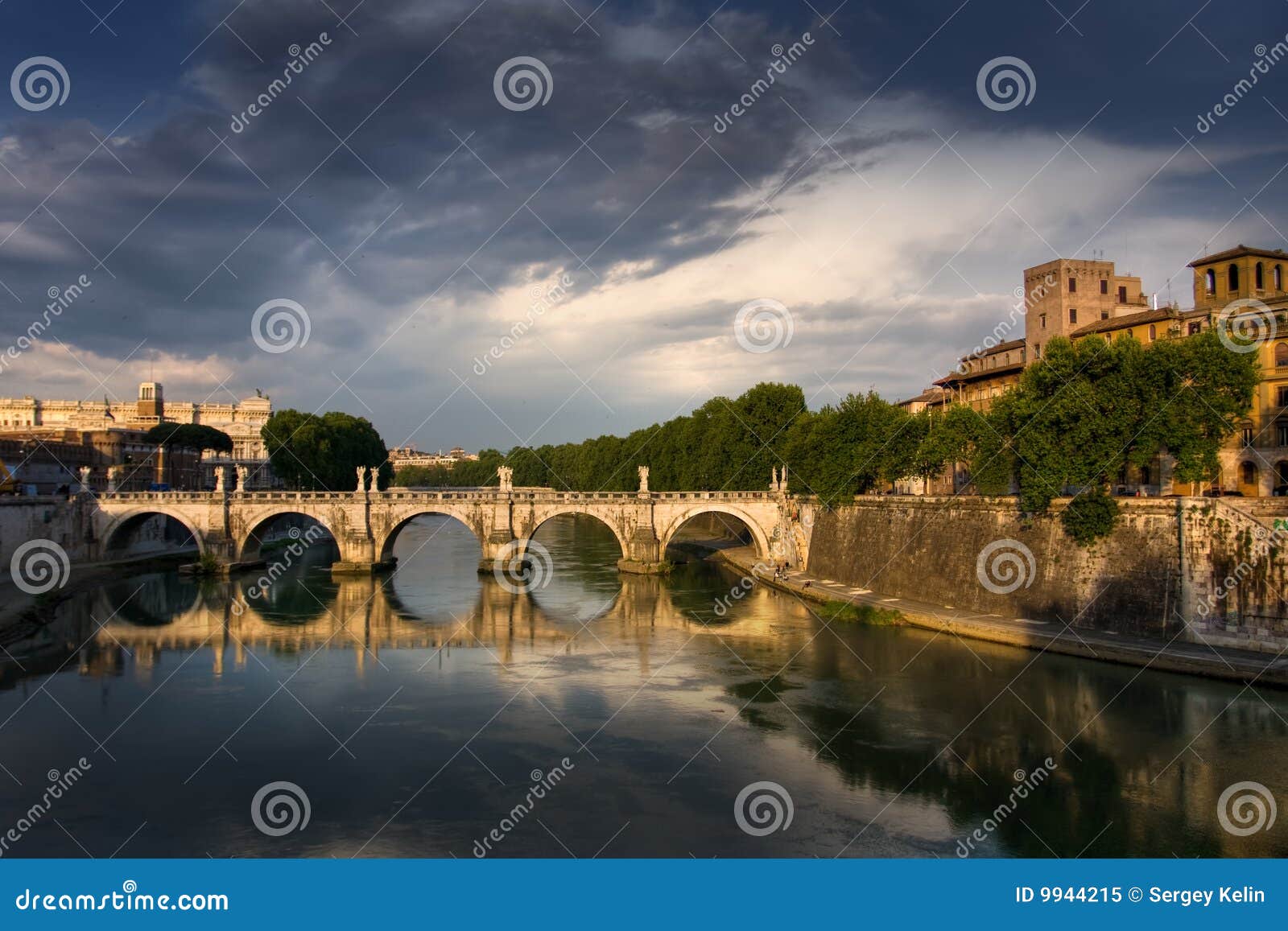 Roma s bridge stock image. Image of rome, beauty, landmark - 9944215