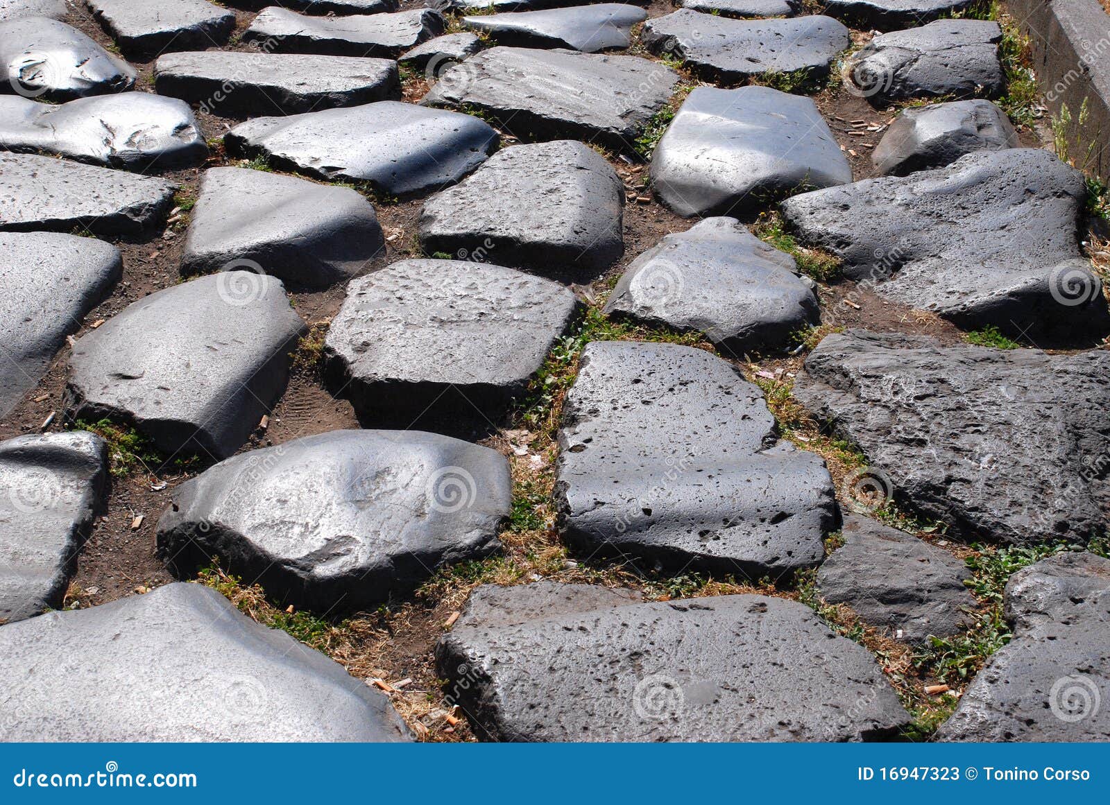 Roma (strada Romana Antica) Immagine Stock - Immagine di colonnato ...