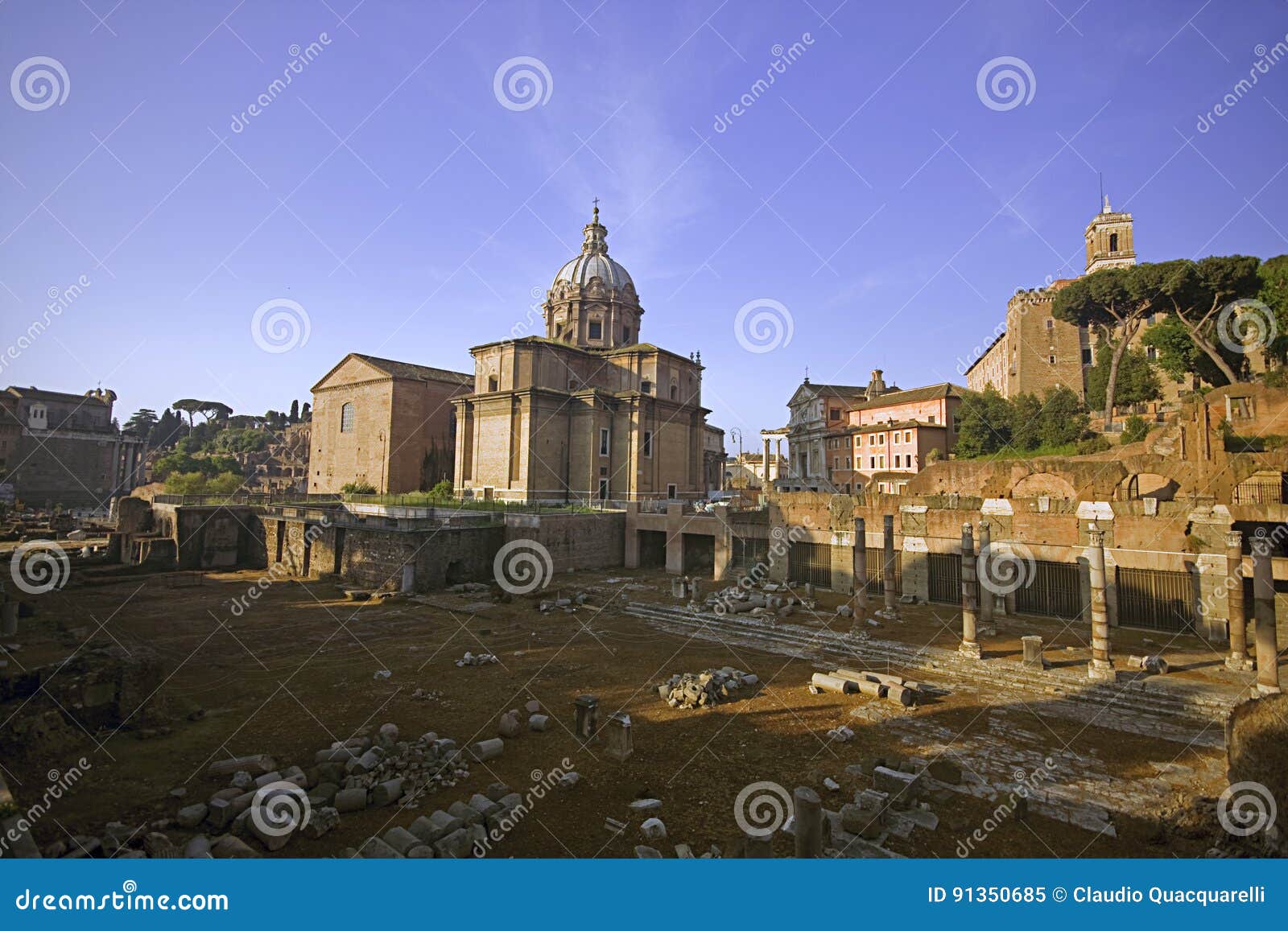 Roma: Un'immagine Dei Fori Imperiali Immagine Editoriale - Immagine di ...