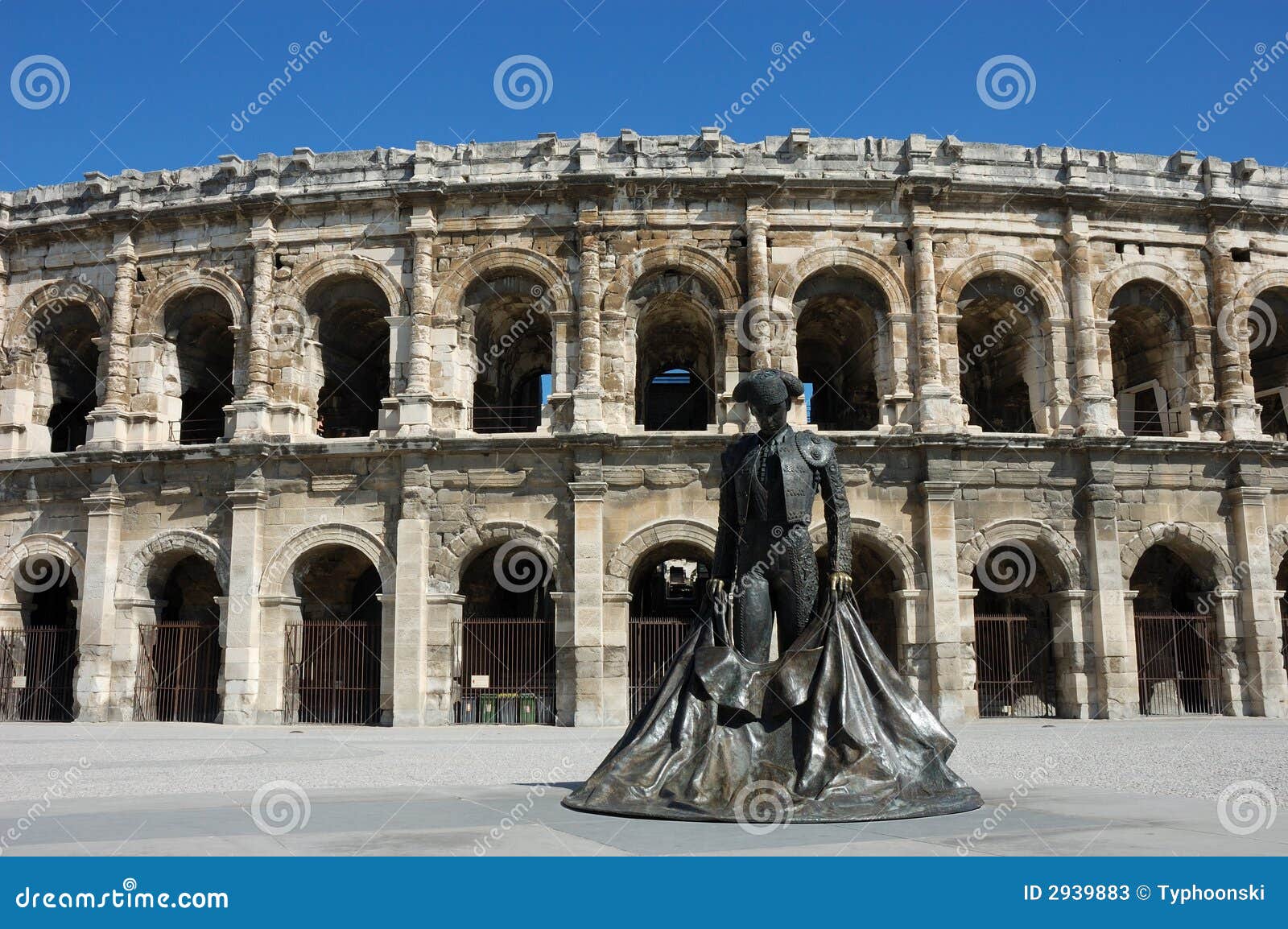Roman Amphitheater in Nimes Stock Image - Image of famous, circular ...