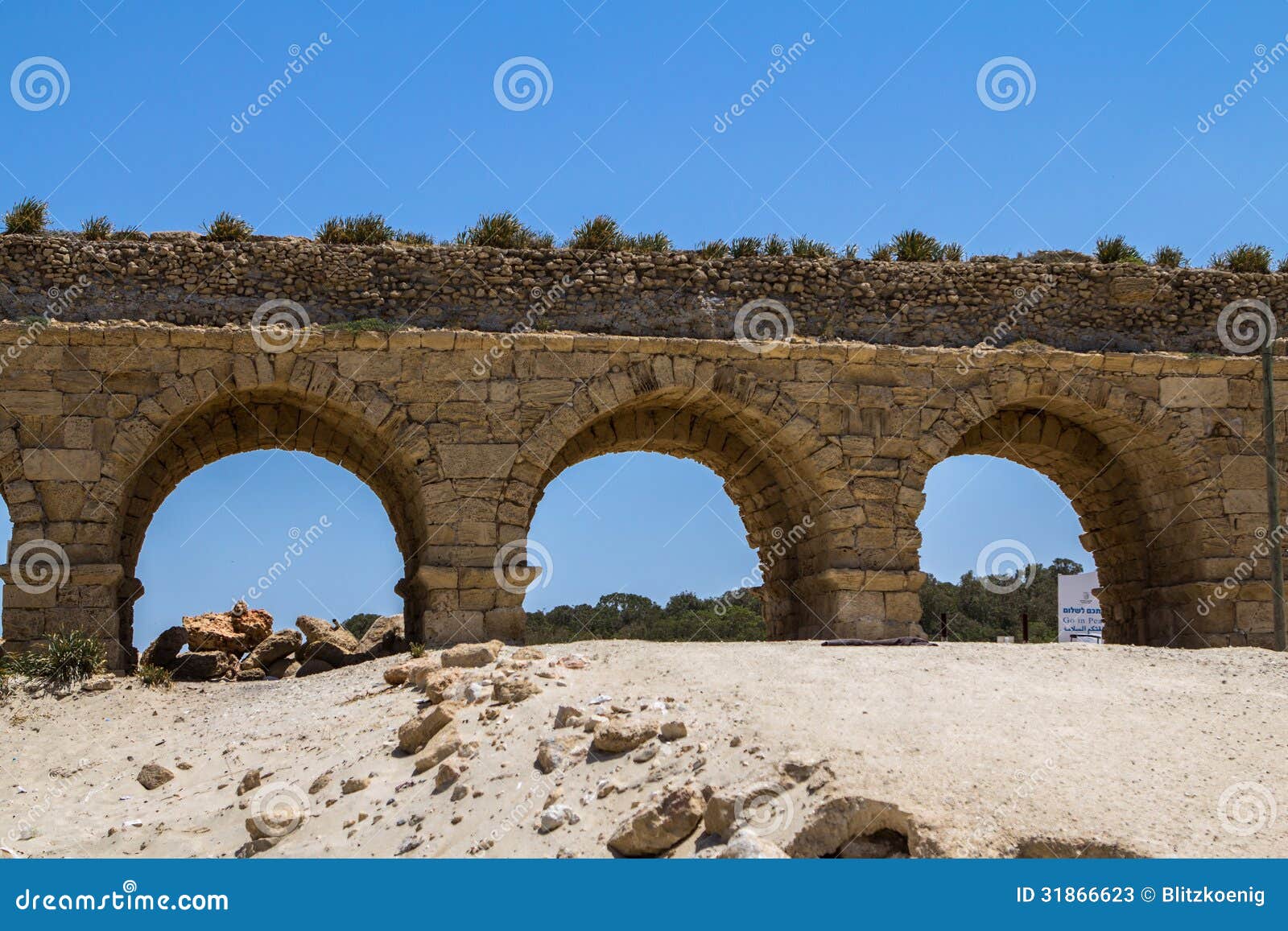 The Roman Aqueduct in Caesarea Israel Stock Image - Image of port ...