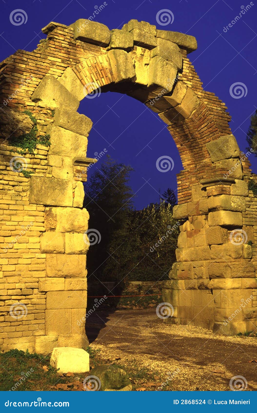 Roman arch stock photo. Image of roman, architecture, tourism - 2868524