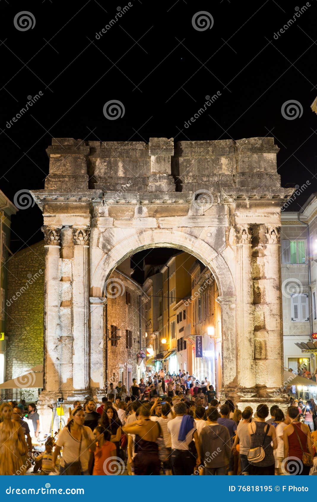 Roman Arch in the Center of Pula Editorial Image - Image of roman ...