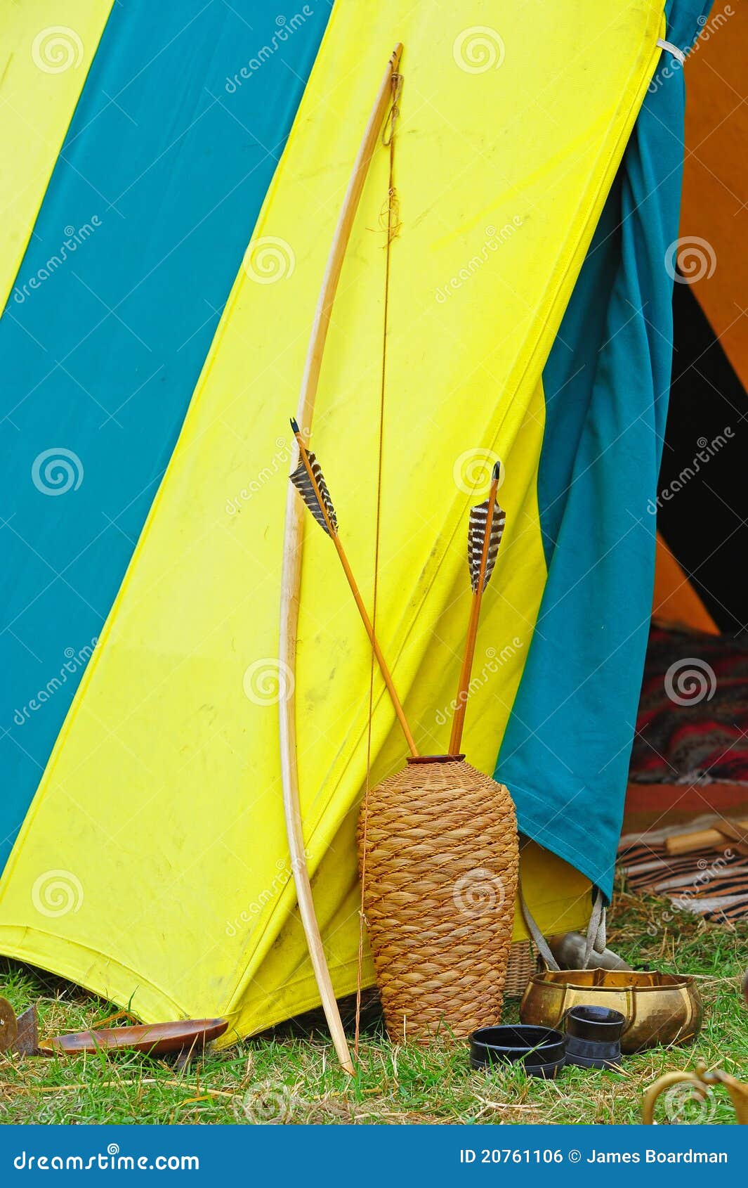 Roman bow and arrows stock photo. Image of hunting, string - 20761106