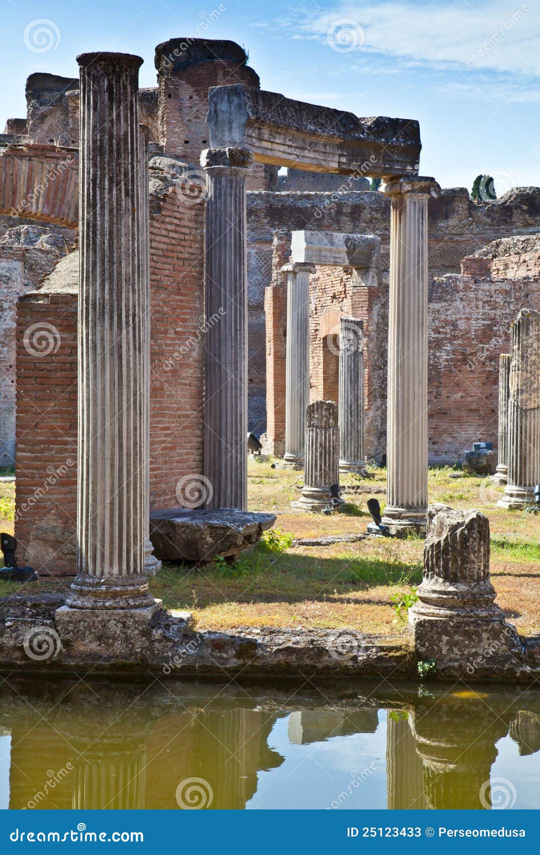 Roman columns stock image. Image of heritage, empire - 25123433