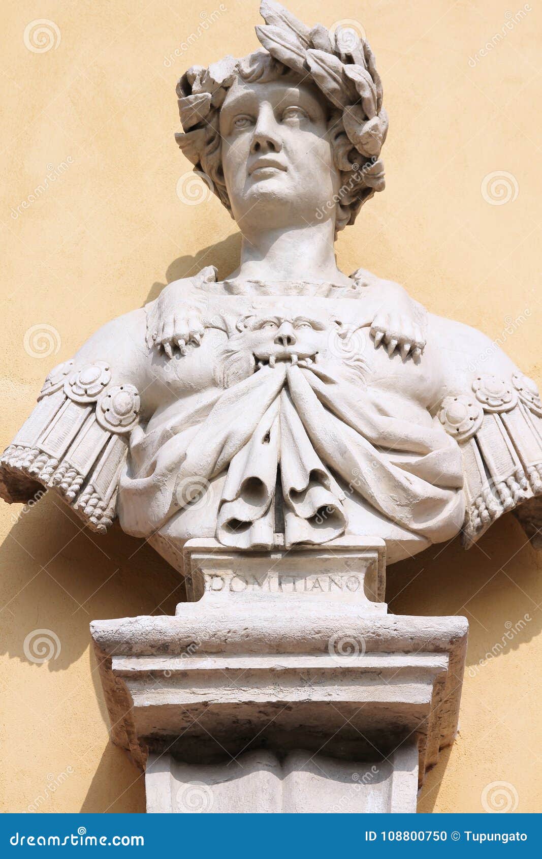 Roman Emperor Domitian foto de stock. Imagem de escultura - 108800750