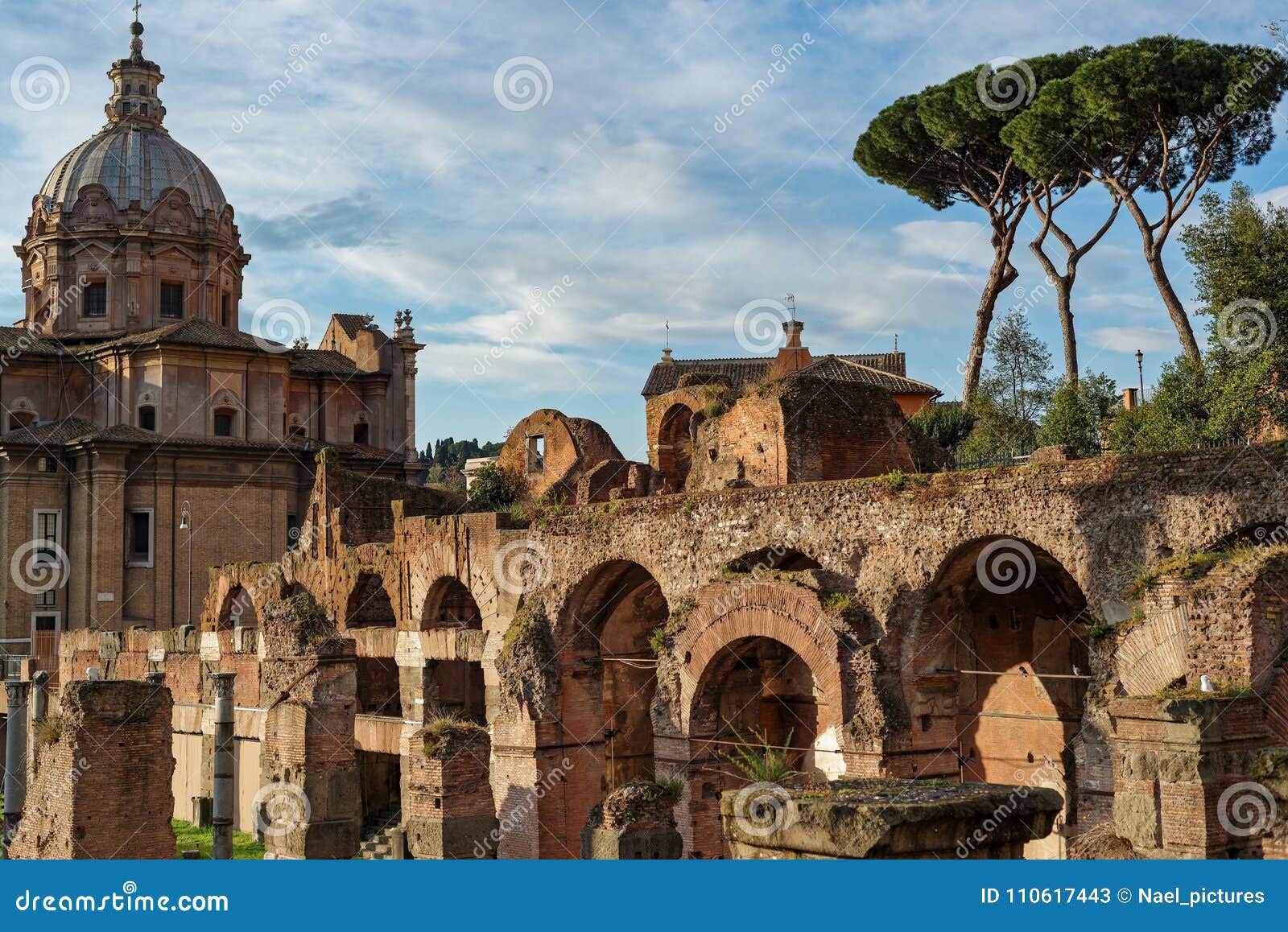 Roman fora fotografering för bildbyråer. Bild av rektangulärt - 110617443