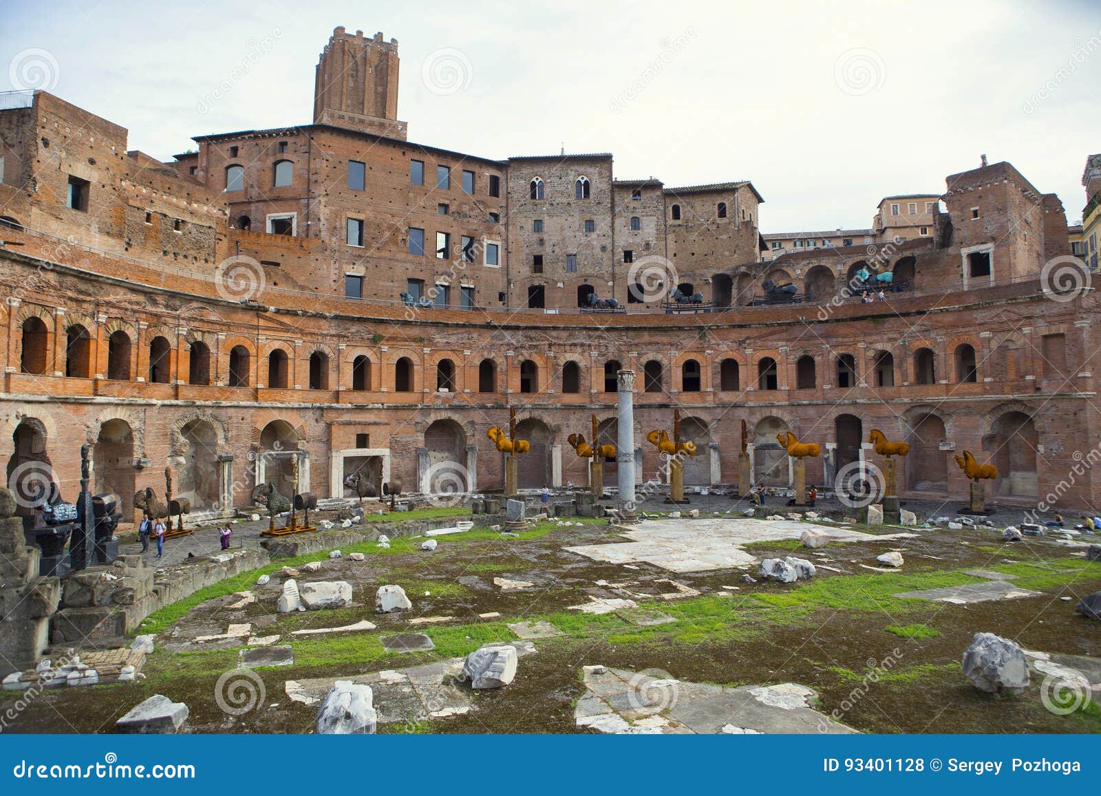 Roman Forum, altes Rom redaktionelles stockfoto. Bild von exkursion ...
