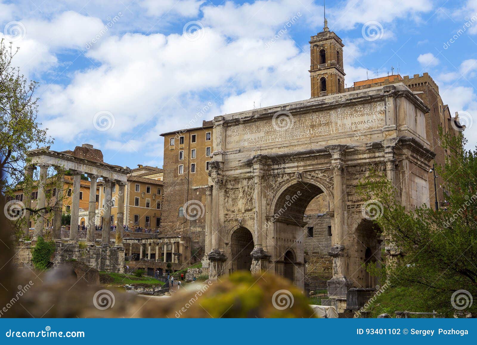 Roman Forum, oud Rome redactionele fotografie. Image of goed - 93401102