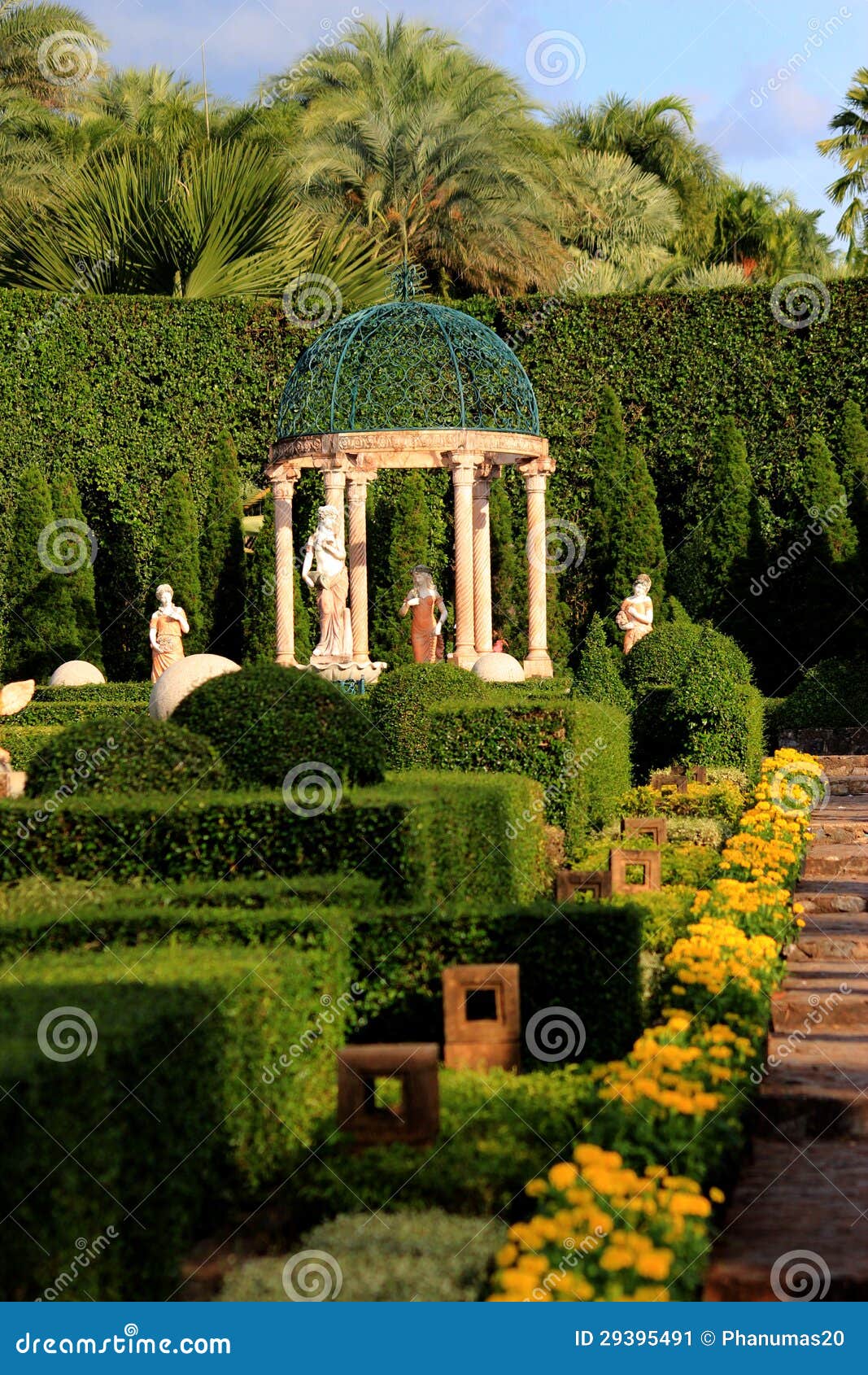 Roman garden stock image. Image of walk, wall, style - 29395491