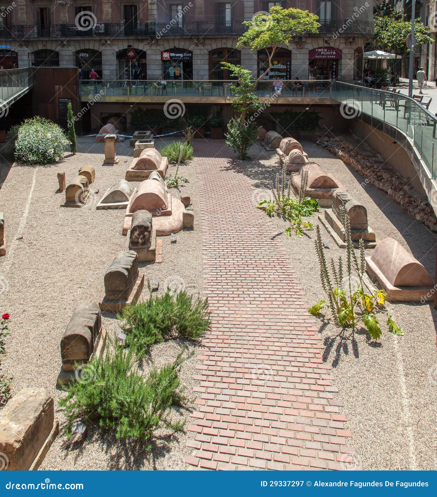 Roman Graveyard Barcelona editorial photography. Image of ruins - 29337297