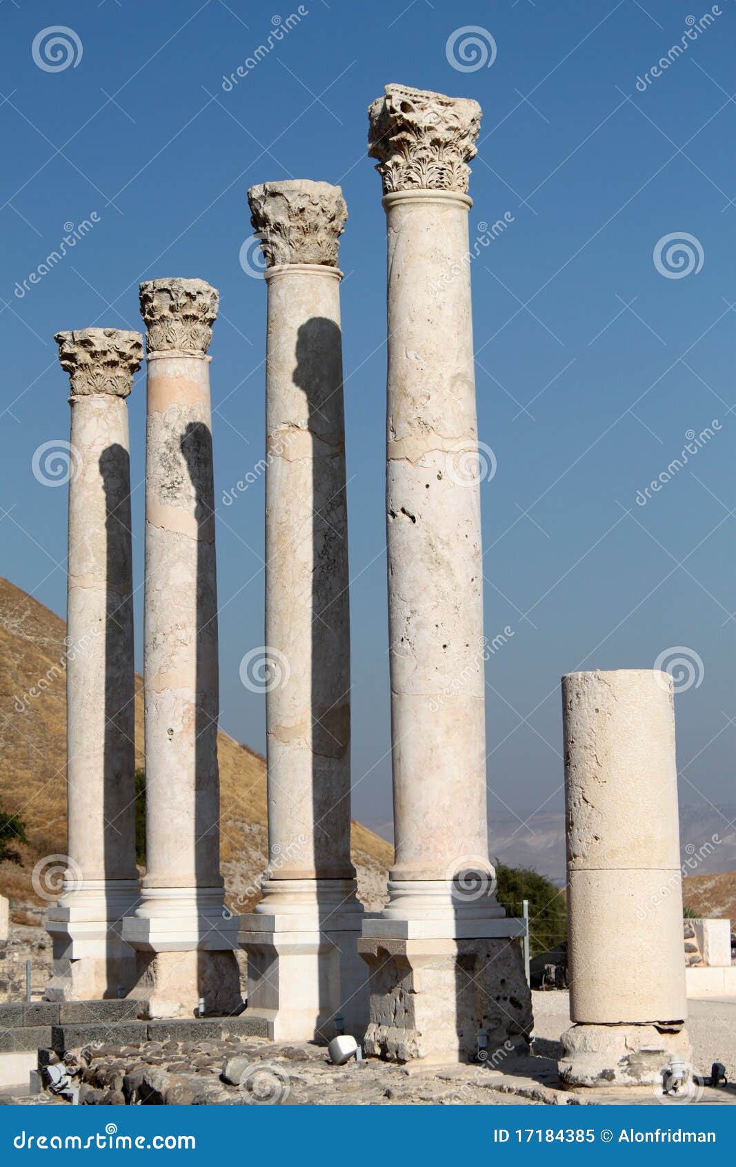 Roman kolonner fotografering för bildbyråer. Bild av historia - 17184385