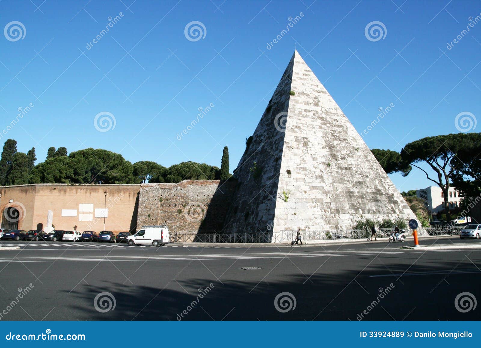 Roman pyramid editorial stock image. Image of history - 33924889