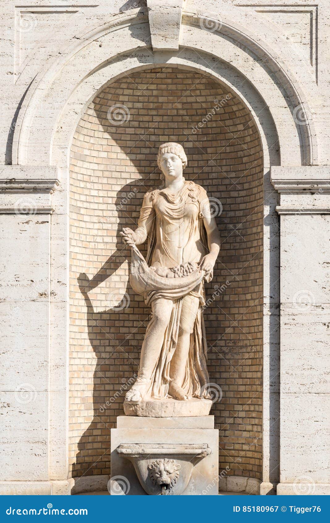 Roman Statue stock image. Image of italian, religion - 85180967