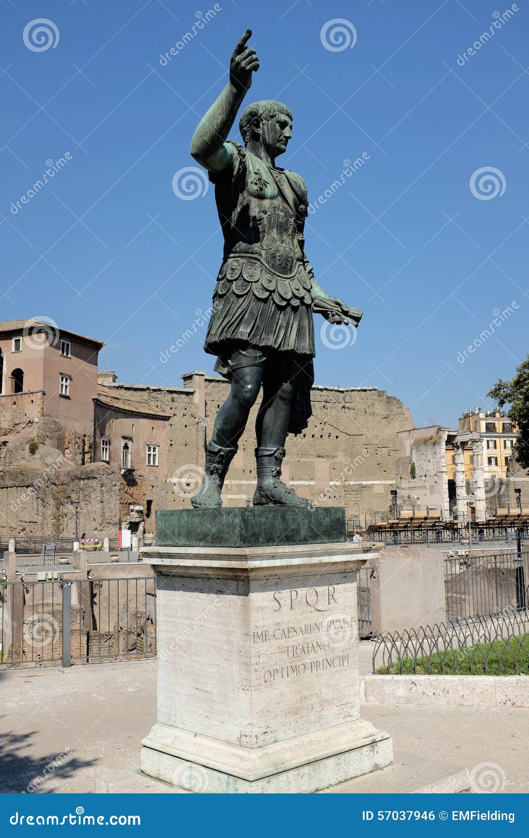 Roman Statue a Roman Forum fotografia stock. Immagine di romano - 57037946
