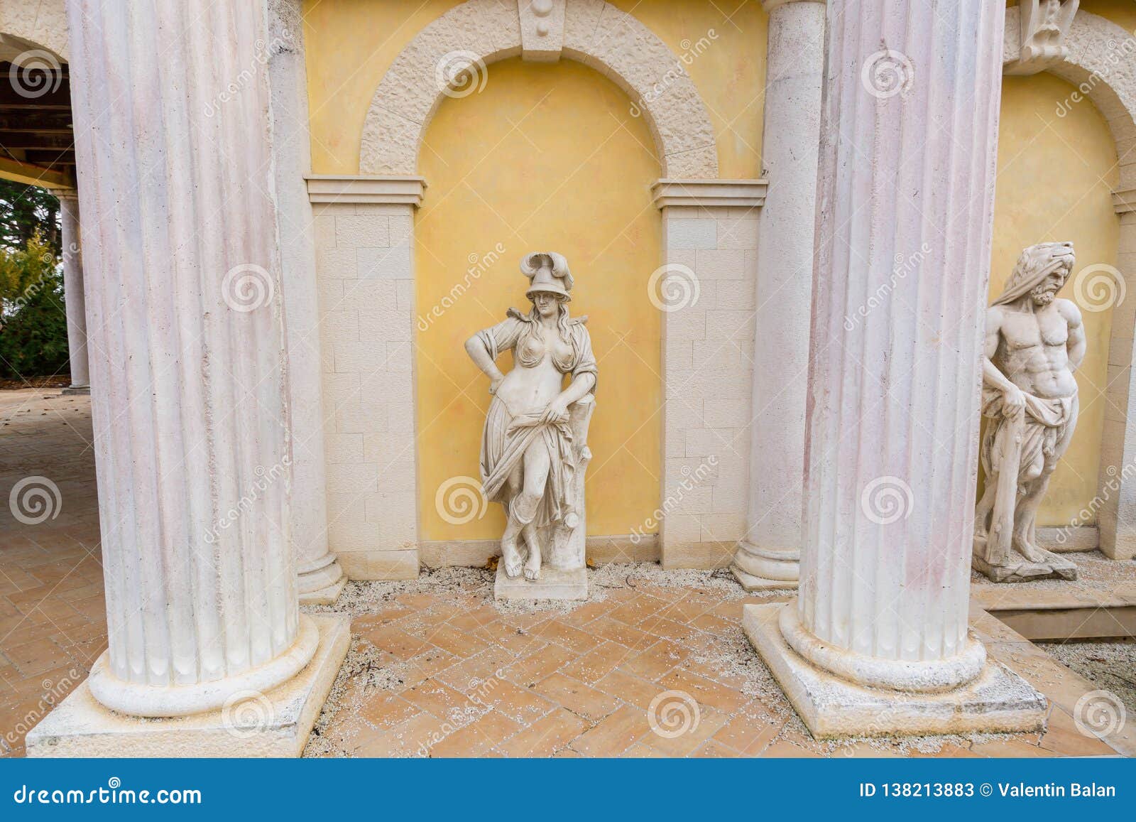 Roman statues stock image. Image of religion, culture - 138213883