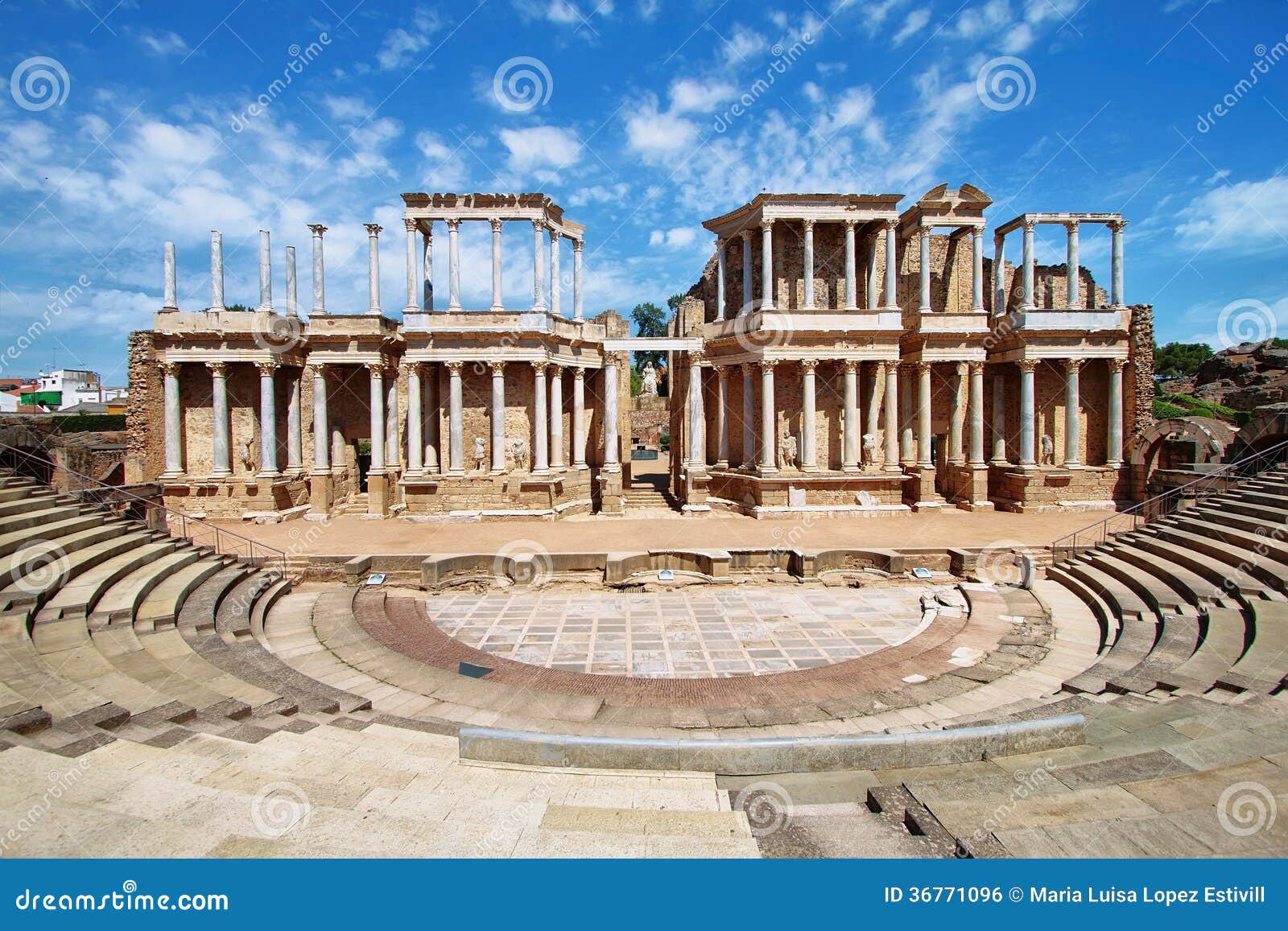 Roman Theatre (romano De Teatro) Em Merida Foto de Stock - Imagem de ...