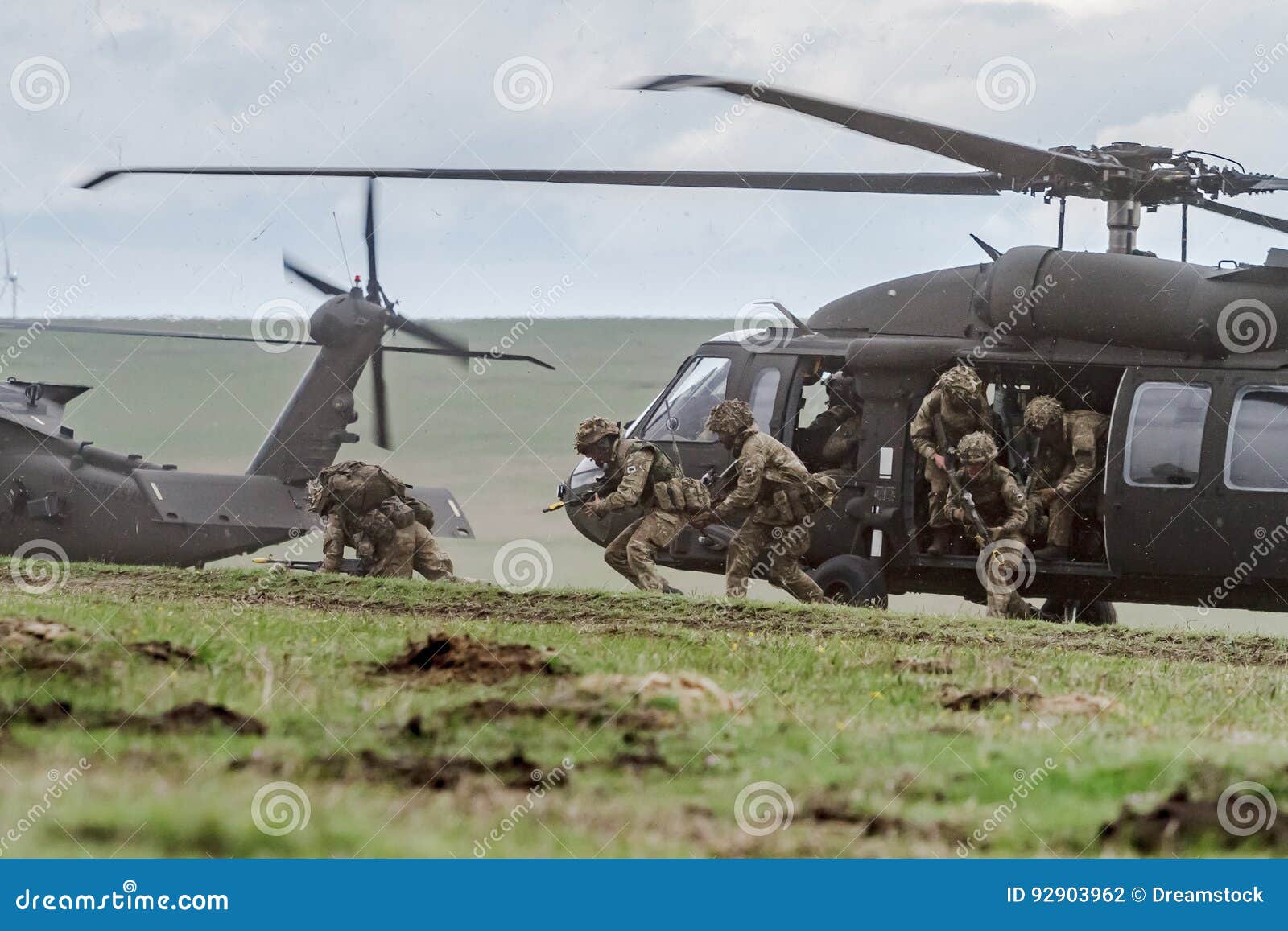 ROMANIA-NATO-ARMY-EXERCISE 图库摄影片. 图片 包括有 春天, 目标, 直升机 - 92903962